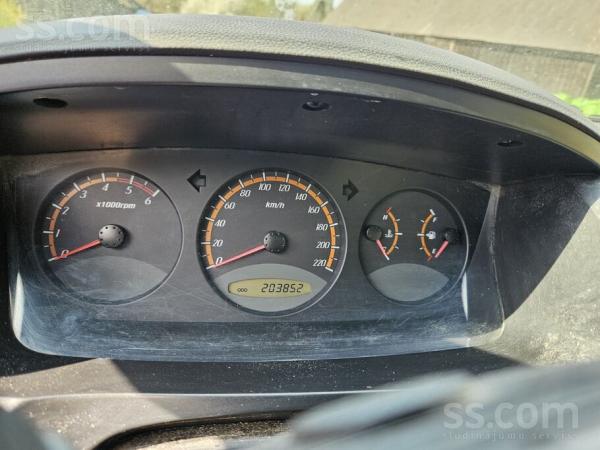 Sarkans SsangYong Actyon 2008 Daugavpils, ar dzinēja tilpumu 2.00 L un nobraukumu 204 tūkst. km par 2000 €, foto 8 vietnē AUTOMOTO.COM.LV