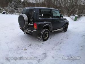 Black SsangYong Korando 1997 in Parnu, with an engine capacity of 2.90 L and mileage of 315 thousand km for 3600 €, photo 4 on AUTOMOTO.COM.LV