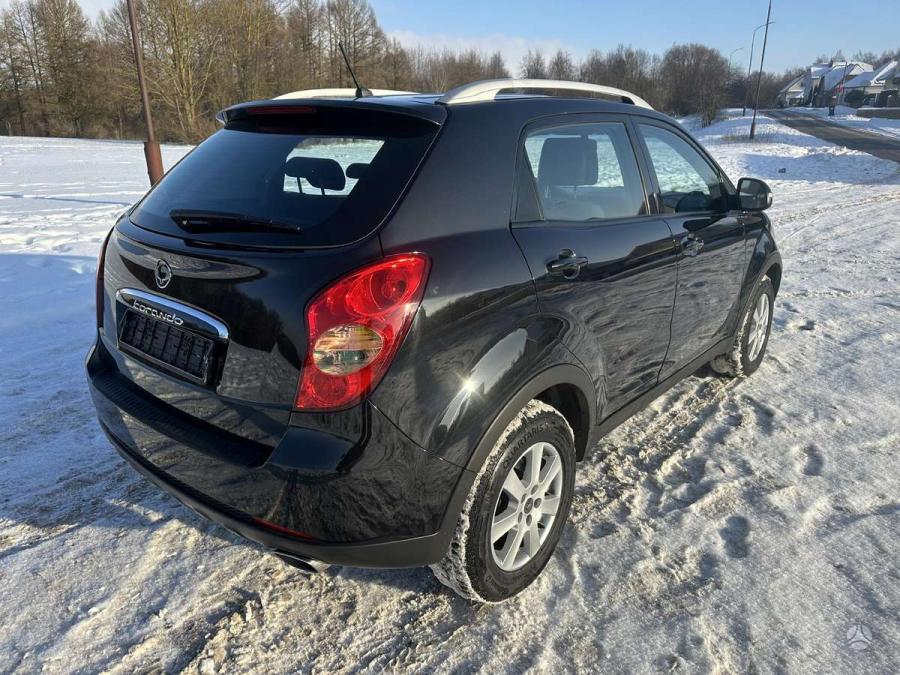 Melns SsangYong Korando 2013 Šauļi, ar dzinēja tilpumu 2.00 L un nobraukumu 204 tūkst. km par 4150 €, foto 5 vietnē AUTOMOTO.COM.LV