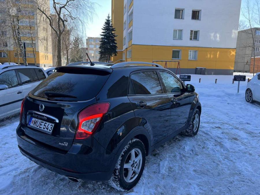 Melns SsangYong Korando 2016 Kauņa, ar dzinēja tilpumu 2.00 L un nobraukumu 98 tūkst. km par 6999 €, foto 5 vietnē AUTOMOTO.COM.LV