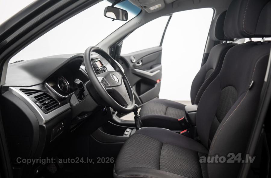 Melns SsangYong Korando 2015 Tallina, ar dzinēja tilpumu 2.00 L un nobraukumu 148 tūkst. km par 5499 €, foto 8 vietnē AUTOMOTO.COM.LV