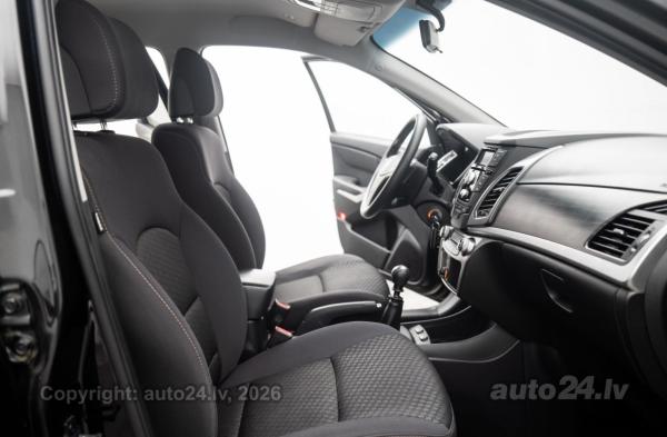 Melns SsangYong Korando 2015 Tallina, ar dzinēja tilpumu 2.00 L un nobraukumu 148 tūkst. km par 5499 €, foto 10 vietnē AUTOMOTO.COM.LV