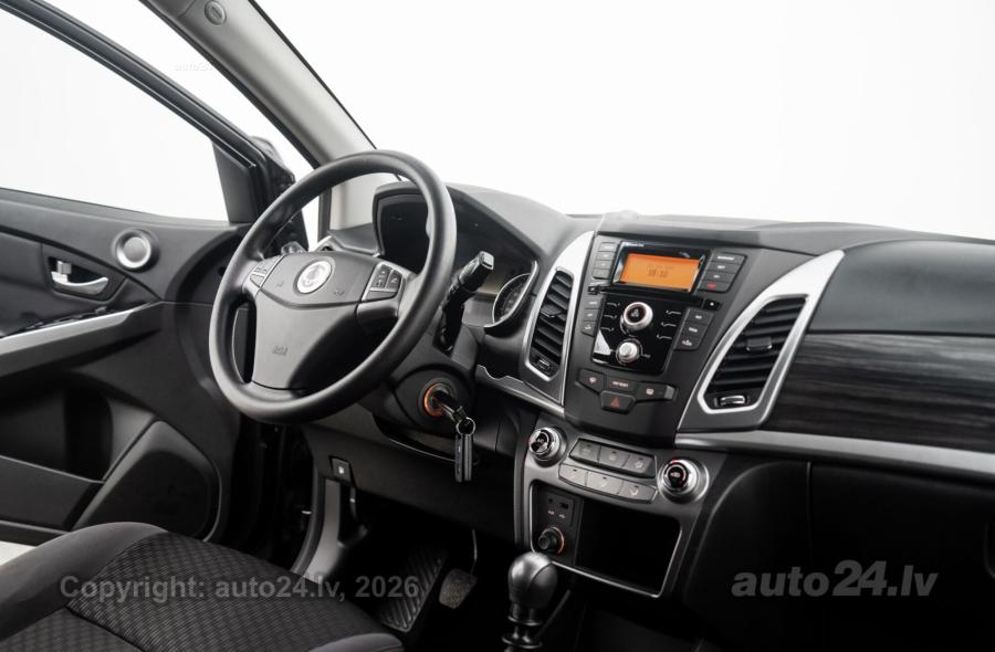 Melns SsangYong Korando 2015 Tallina, ar dzinēja tilpumu 2.00 L un nobraukumu 148 tūkst. km par 5499 €, foto 12 vietnē AUTOMOTO.COM.LV