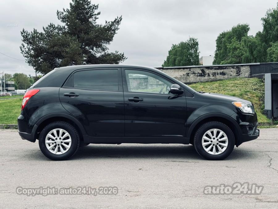 Black SsangYong Korando 2016 in Tallinn, with an engine capacity of 2.00 L and mileage of 89 thousand km for 6500 €, photo 3 on AUTOMOTO.COM.LV