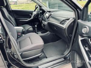 Black SsangYong Korando 2016 in Tallinn, with an engine capacity of 2.00 L and mileage of 89 thousand km for 6500 €, photo 13 on AUTOMOTO.COM.LV