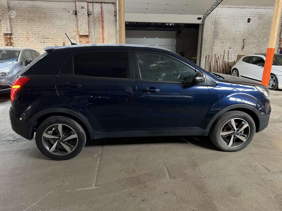 Zils SsangYong Korando 2017 Tauragė, ar dzinēja tilpumu 2.20 L un nobraukumu 68 tūkst. km par 4900 €, foto 4 vietnē AUTOMOTO.COM.LV