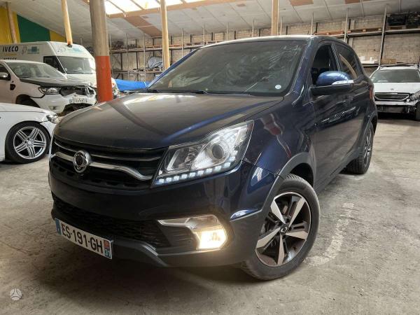 Zils SsangYong Korando 2017 Tauragė, ar dzinēja tilpumu 2.20 L un nobraukumu 68 tūkst. km par 4900 €, foto 1 vietnē AUTOMOTO.COM.LV
