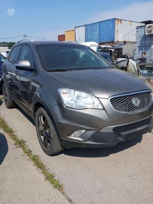 Brown SsangYong Korando 2011 in Kaunas, with an engine capacity of 2.00 L and mileage of 238 thousand km for 1650 €, photo 5 on AUTOMOTO.COM.LV