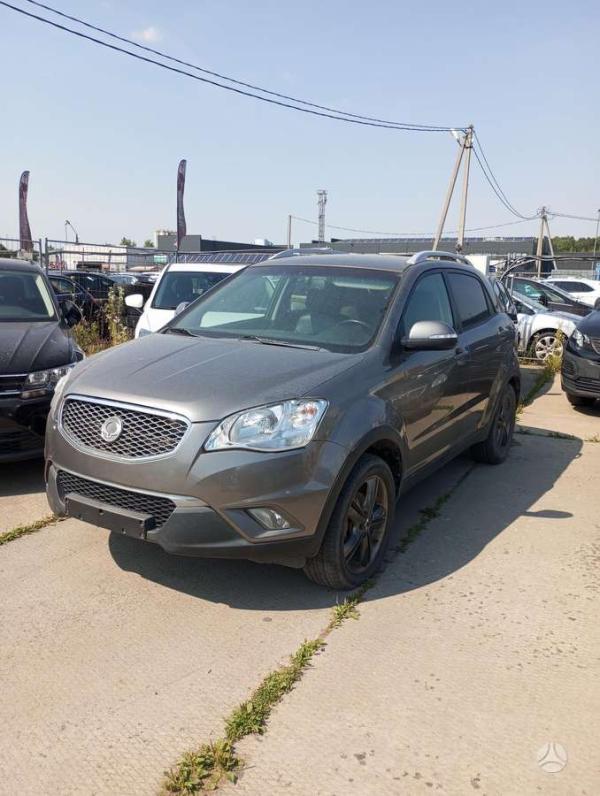 Brown SsangYong Korando 2011 in Kaunas, with an engine capacity of 2.00 L and mileage of 238 thousand km for 1650 €, photo 1 on AUTOMOTO.COM.LV
