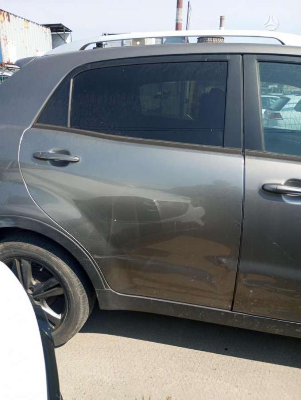 Brown SsangYong Korando 2011 in Kaunas, with an engine capacity of 2.00 L and mileage of 238 thousand km for 1650 €, photo 6 on AUTOMOTO.COM.LV