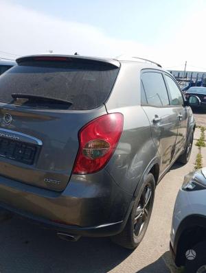Brown SsangYong Korando 2011 in Kaunas, with an engine capacity of 2.00 L and mileage of 238 thousand km for 1650 €, photo 8 on AUTOMOTO.COM.LV