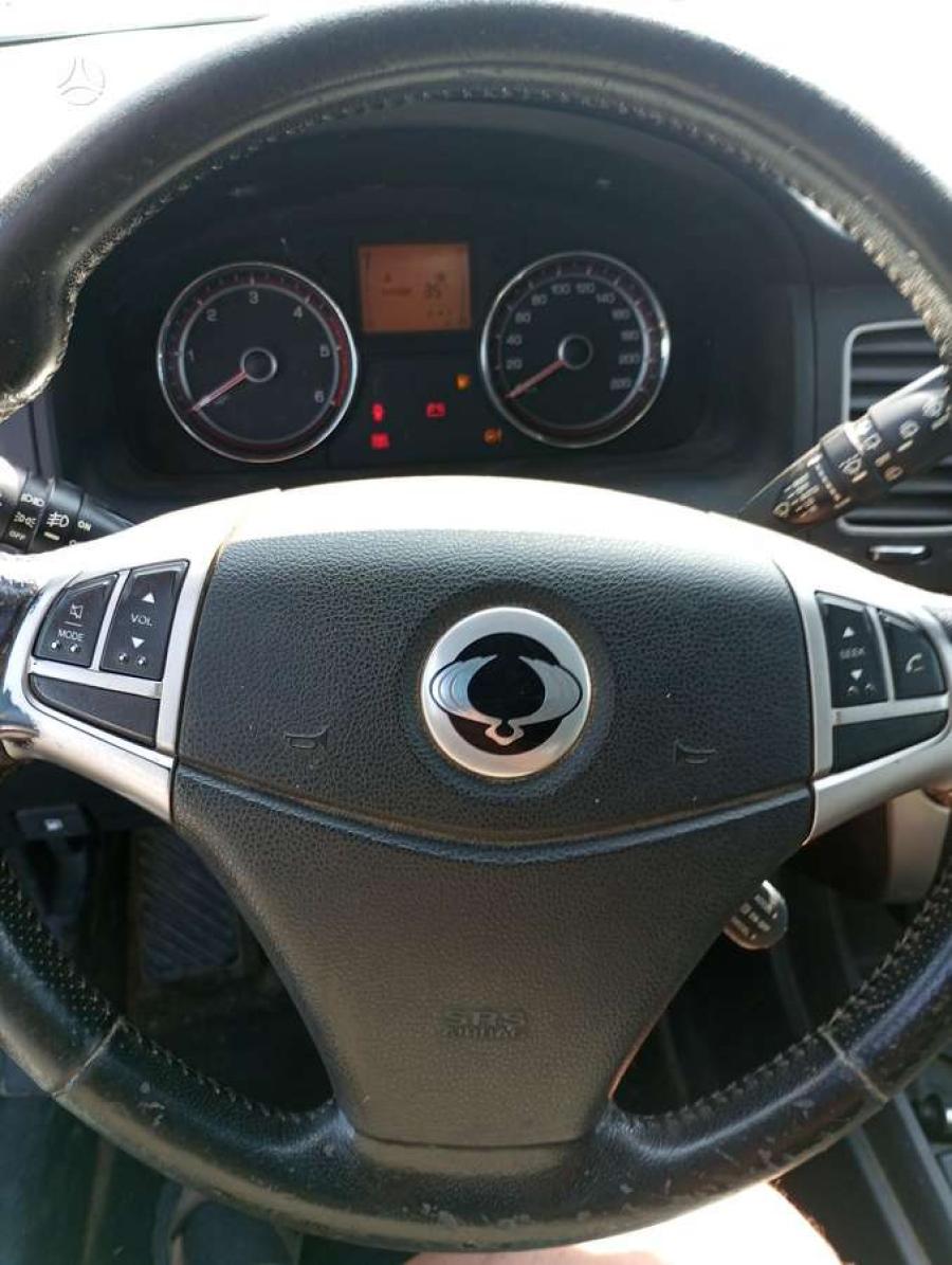 Brown SsangYong Korando 2011 in Kaunas, with an engine capacity of 2.00 L and mileage of 238 thousand km for 1650 €, photo 19 on AUTOMOTO.COM.LV
