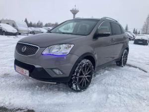 Brūns SsangYong Korando 2013 Pakruojis, ar dzinēja tilpumu 2.00 L un nobraukumu 135 tūkst. km par 4700 €, foto  vietnē AUTOMOTO.COM.LV