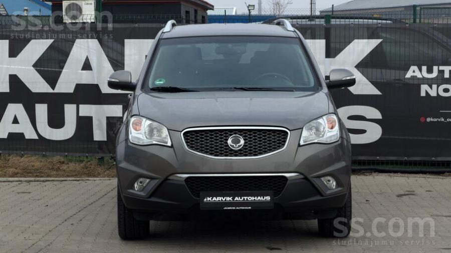 Pelēks SsangYong Korando 2011 Liepāja, ar dzinēja tilpumu 2.00 L un nobraukumu 281 tūkst. km par 4450 €, foto 1 vietnē AUTOMOTO.COM.LV