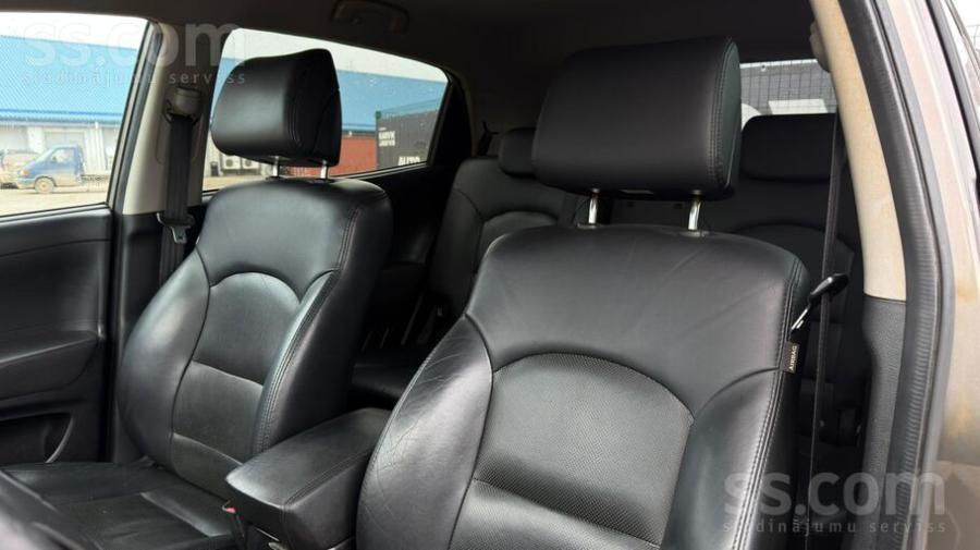 Pelēks SsangYong Korando 2011 Liepāja, ar dzinēja tilpumu 2.00 L un nobraukumu 281 tūkst. km par 4450 €, foto 11 vietnē AUTOMOTO.COM.LV