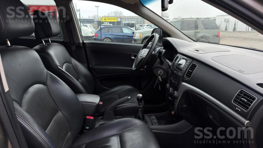Pelēks SsangYong Korando 2011 Liepāja, ar dzinēja tilpumu 2.00 L un nobraukumu 281 tūkst. km par 4450 €, foto 18 vietnē AUTOMOTO.COM.LV