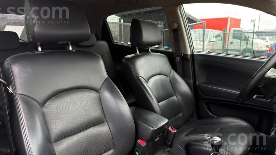 Pelēks SsangYong Korando 2011 Liepāja, ar dzinēja tilpumu 2.00 L un nobraukumu 281 tūkst. km par 4450 €, foto 19 vietnē AUTOMOTO.COM.LV