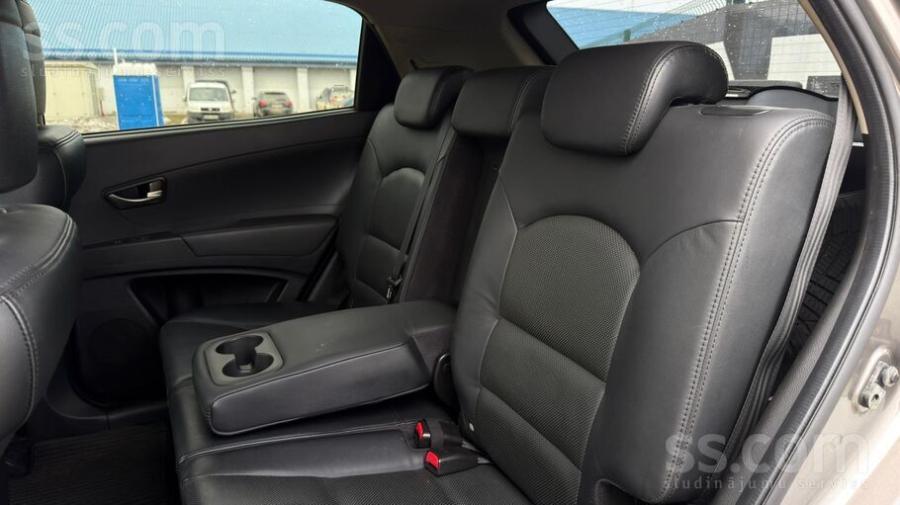 Pelēks SsangYong Korando 2011 Liepāja, ar dzinēja tilpumu 2.00 L un nobraukumu 281 tūkst. km par 4450 €, foto 21 vietnē AUTOMOTO.COM.LV