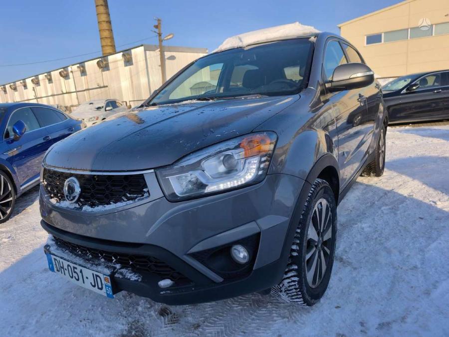 Pelēks SsangYong Korando 2015 Tauragė, ar dzinēja tilpumu 2.00 L un nobraukumu 192 tūkst. km par 3450 €, foto 2 vietnē AUTOMOTO.COM.LV
