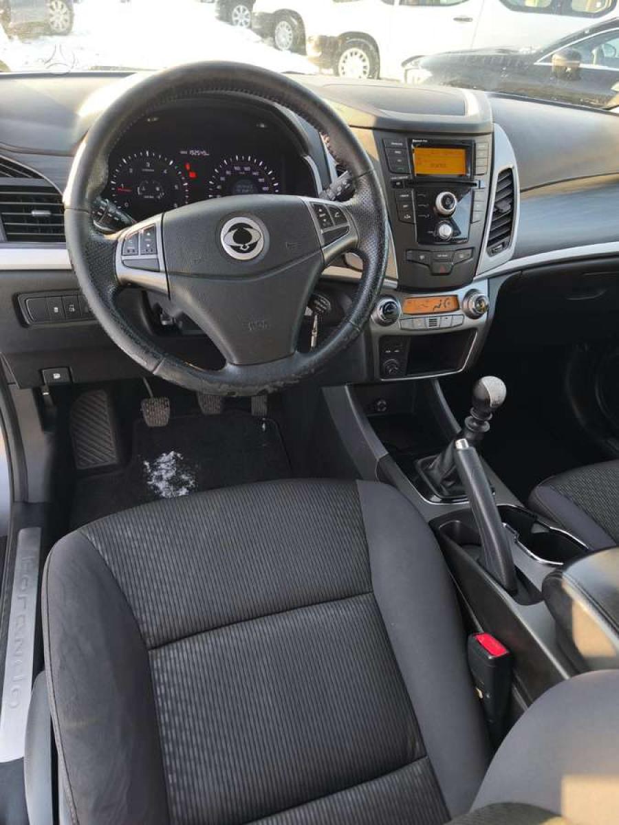 Pelēks SsangYong Korando 2015 Tauragė, ar dzinēja tilpumu 2.00 L un nobraukumu 192 tūkst. km par 3450 €, foto 11 vietnē AUTOMOTO.COM.LV