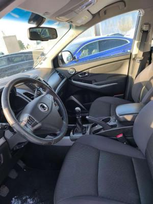 Pelēks SsangYong Korando 2015 Tauragė, ar dzinēja tilpumu 2.00 L un nobraukumu 192 tūkst. km par 3450 €, foto 15 vietnē AUTOMOTO.COM.LV