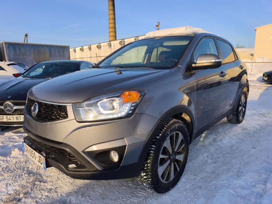 Pelēks SsangYong Korando 2015 Tauragė, ar dzinēja tilpumu 2.00 L un nobraukumu 192 tūkst. km par 3450 €, foto 18 vietnē AUTOMOTO.COM.LV
