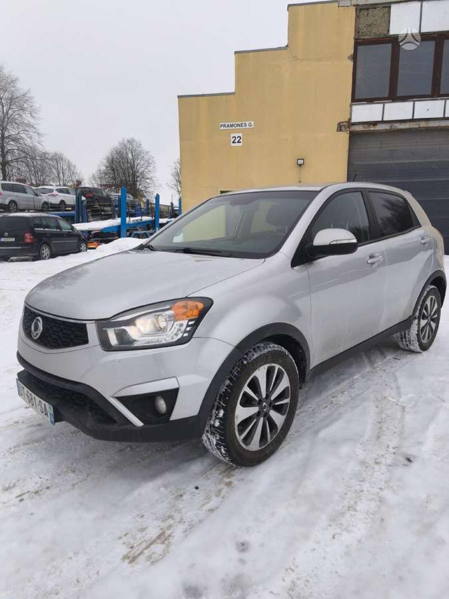 Pelēks SsangYong Korando 2015 Tauragė, ar dzinēja tilpumu 2.00 L un nobraukumu 267 tūkst. km par 4200 €, foto 1 vietnē AUTOMOTO.COM.LV