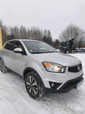 Pelēks SsangYong Korando 2015 Tauragė, ar dzinēja tilpumu 2.00 L un nobraukumu 267 tūkst. km par 4200 €, foto 2 vietnē AUTOMOTO.COM.LV