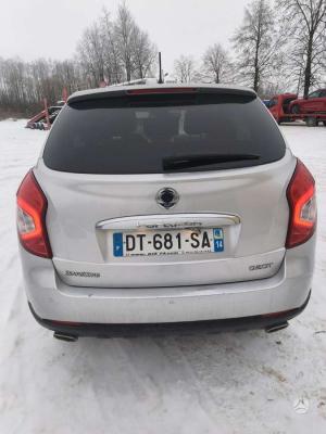 Pelēks SsangYong Korando 2015 Tauragė, ar dzinēja tilpumu 2.00 L un nobraukumu 267 tūkst. km par 4200 €, foto 4 vietnē AUTOMOTO.COM.LV