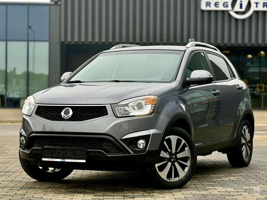 Pelēks SsangYong Korando 2015 Šauļi, ar dzinēja tilpumu 2.00 L un nobraukumu 141 tūkst. km par 4590 €, foto 1 vietnē AUTOMOTO.COM.LV