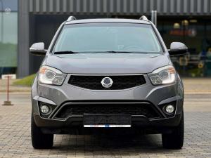Pelēks SsangYong Korando 2015 Šauļi, ar dzinēja tilpumu 2.00 L un nobraukumu 141 tūkst. km par 4590 €, foto 3 vietnē AUTOMOTO.COM.LV