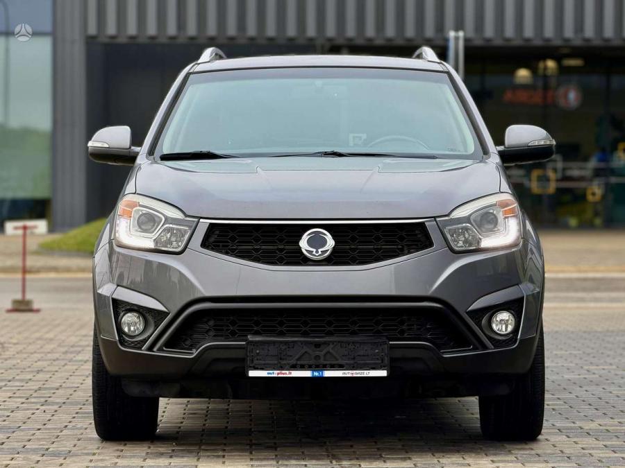 Pelēks SsangYong Korando 2015 Šauļi, ar dzinēja tilpumu 2.00 L un nobraukumu 141 tūkst. km par 4590 €, foto 3 vietnē AUTOMOTO.COM.LV