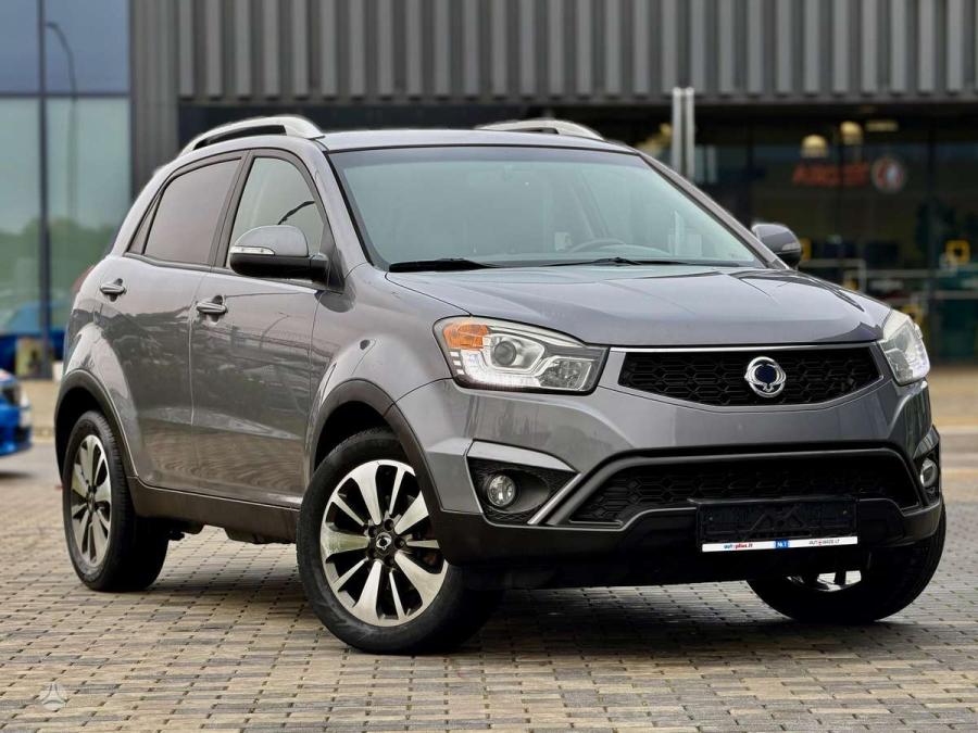 Pelēks SsangYong Korando 2015 Šauļi, ar dzinēja tilpumu 2.00 L un nobraukumu 141 tūkst. km par 4590 €, foto 4 vietnē AUTOMOTO.COM.LV