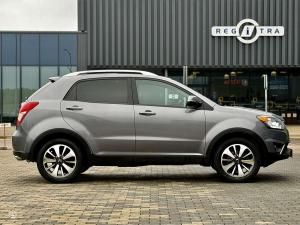 Pelēks SsangYong Korando 2015 Šauļi, ar dzinēja tilpumu 2.00 L un nobraukumu 141 tūkst. km par 4590 €, foto 5 vietnē AUTOMOTO.COM.LV