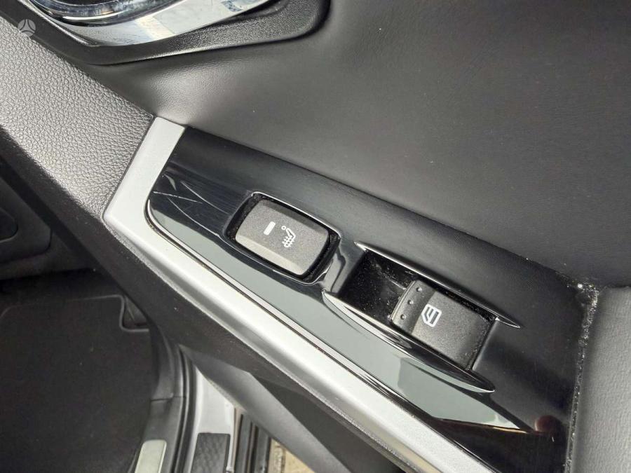 Pelēks SsangYong Korando 2015 Šauļi, ar dzinēja tilpumu 2.00 L un nobraukumu 141 tūkst. km par 4590 €, foto 26 vietnē AUTOMOTO.COM.LV