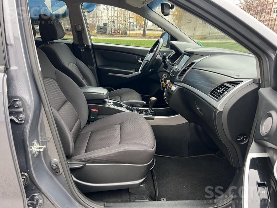 Grey SsangYong Korando 2017 in Riga, with an engine capacity of 2.20 L and mileage of 179 thousand km for 6950 €, photo 10 on AUTOMOTO.COM.LV