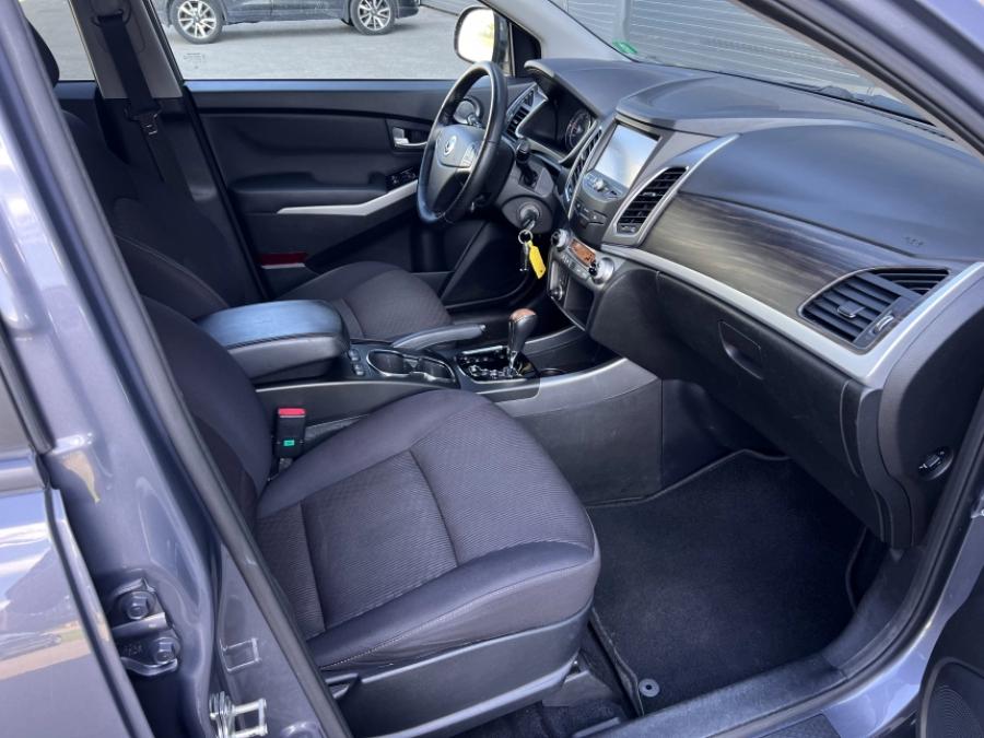 Pelēks SsangYong Korando 2017 Rīga, ar dzinēja tilpumu 2.20 L un nobraukumu 179 tūkst. km par 7550 €, foto 4 vietnē AUTOMOTO.COM.LV