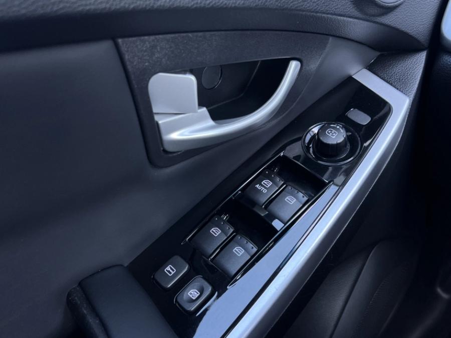 Pelēks SsangYong Korando 2017 Rīga, ar dzinēja tilpumu 2.20 L un nobraukumu 179 tūkst. km par 7550 €, foto 25 vietnē AUTOMOTO.COM.LV