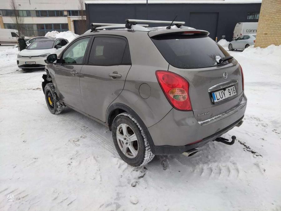 Oranžs SsangYong Korando 2011 Viļņa, ar dzinēja tilpumu 2.00 L un nobraukumu 290 tūkst. km par 1899 €, foto 7 vietnē AUTOMOTO.COM.LV
