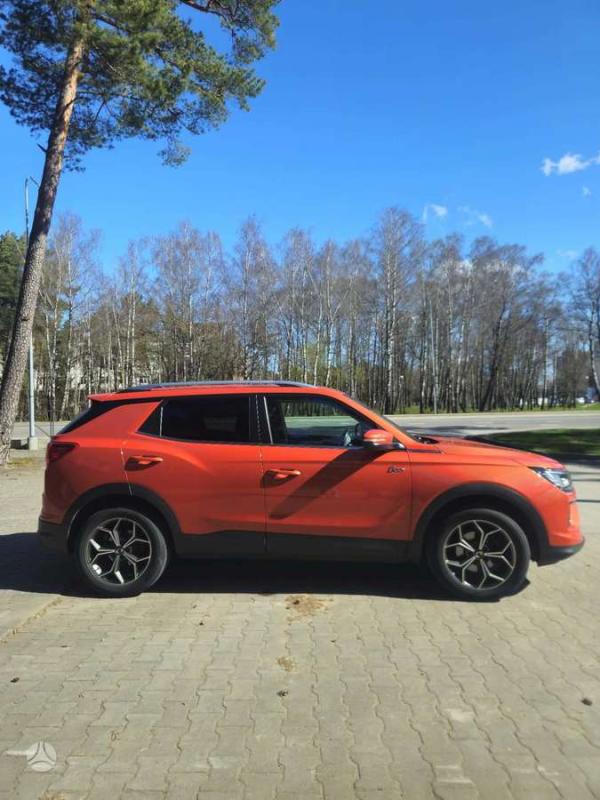 Oranžs SsangYong Korando 2021 Klaipėda, ar dzinēja tilpumu 1.50 L un nobraukumu 123 tūkst. km par 11499 €, foto 2 vietnē AUTOMOTO.COM.LV