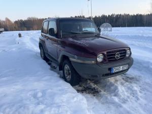 Sarkans SsangYong Korando 1998 Ignalina, ar dzinēja tilpumu 2.30 L un nobraukumu 300 tūkst. km par 1200 €, foto 3 vietnē AUTOMOTO.COM.LV