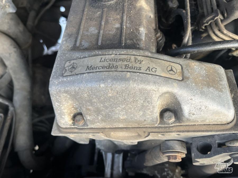 Sarkans SsangYong Korando 1998 Ignalina, ar dzinēja tilpumu 2.30 L un nobraukumu 300 tūkst. km par 1200 €, foto 6 vietnē AUTOMOTO.COM.LV