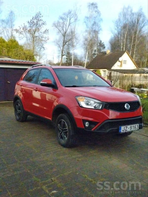 Red SsangYong Korando 2015 in Jurmala, with an engine capacity of 2.00 L and mileage of 104 thousand km for 4400 €, photo 2 on AUTOMOTO.COM.LV