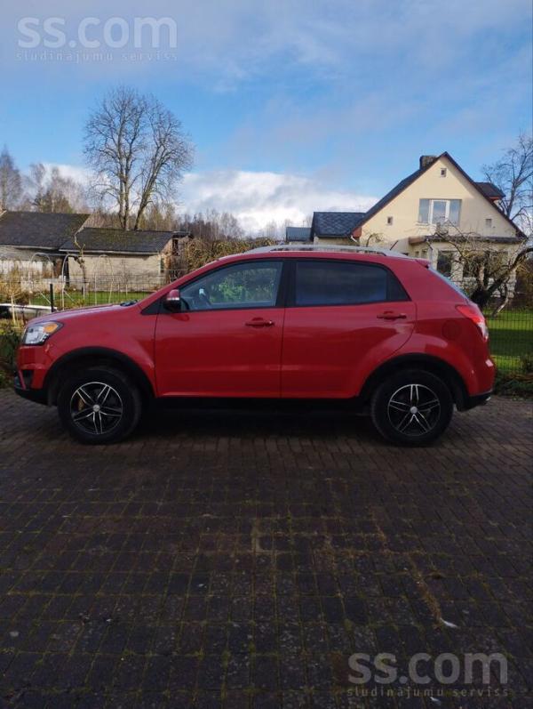 Red SsangYong Korando 2015 in Jurmala, with an engine capacity of 2.00 L and mileage of 104 thousand km for 4400 €, photo 5 on AUTOMOTO.COM.LV