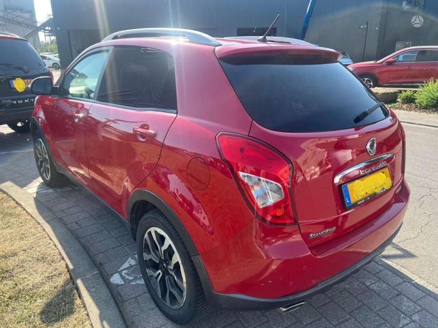 Sarkans SsangYong Korando 2016 Marijampole, ar dzinēja tilpumu 2.16 L un nobraukumu 130 tūkst. km par 3499 €, foto 6 vietnē AUTOMOTO.COM.LV
