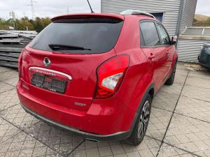 Red SsangYong Korando 2016 in Marijampole, with an engine capacity of 2.16 L and mileage of 130 thousand km for 3999 €, photo 12 on AUTOMOTO.COM.LV