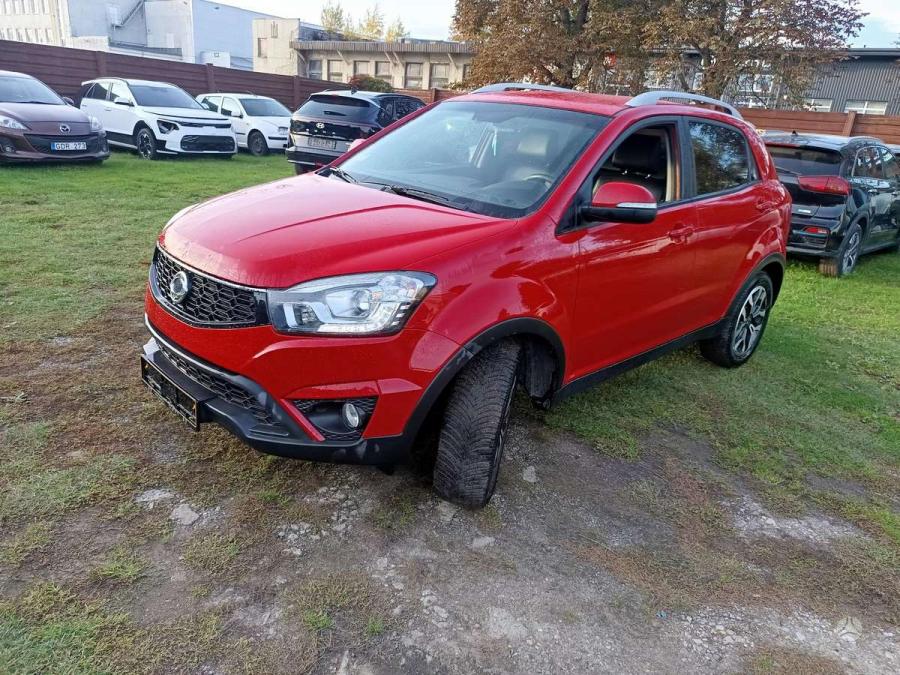 Sarkans SsangYong Korando 2016 Marijampole, ar dzinēja tilpumu 2.16 L un nobraukumu 130 tūkst. km par 4799 €, foto 1 vietnē AUTOMOTO.COM.LV