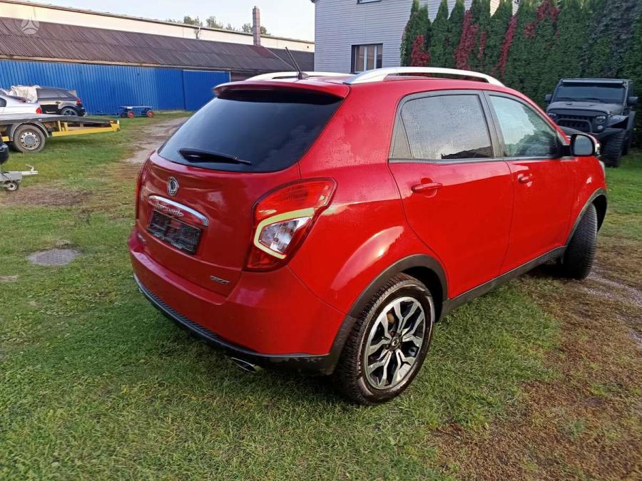 Sarkans SsangYong Korando 2016 Marijampole, ar dzinēja tilpumu 2.16 L un nobraukumu 130 tūkst. km par 4799 €, foto 21 vietnē AUTOMOTO.COM.LV