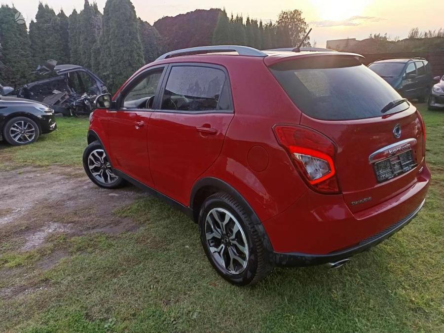 Sarkans SsangYong Korando 2016 Marijampole, ar dzinēja tilpumu 2.16 L un nobraukumu 130 tūkst. km par 4799 €, foto 23 vietnē AUTOMOTO.COM.LV