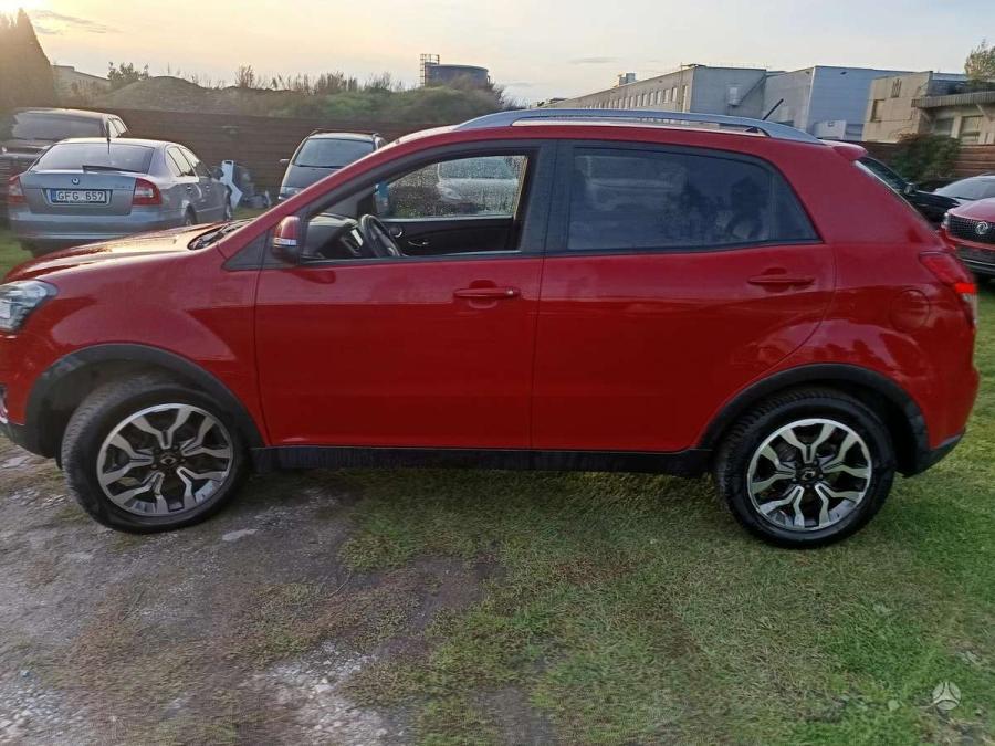 Sarkans SsangYong Korando 2016 Marijampole, ar dzinēja tilpumu 2.16 L un nobraukumu 130 tūkst. km par 4799 €, foto 24 vietnē AUTOMOTO.COM.LV
